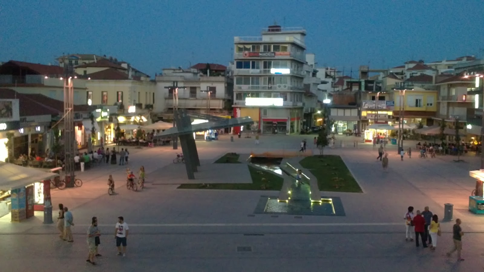 ΕΙΚΟΝΕΣ ΑΠΟ ΤΗΝ ΑΠΟΨΙΝΗ ΤΡΙΠΟΛΗ - ΠΛΑΤΕΙΑ ΠΕΤΡΙΝΟΥ - ΒΟΛΤΑ ΣΤΗΝ ΤΡΙΠΟΛΗ ...