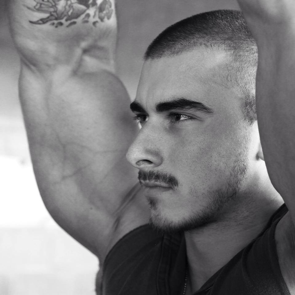 Muscle Lover: Swedish male model and bodybuilder Pete Lind