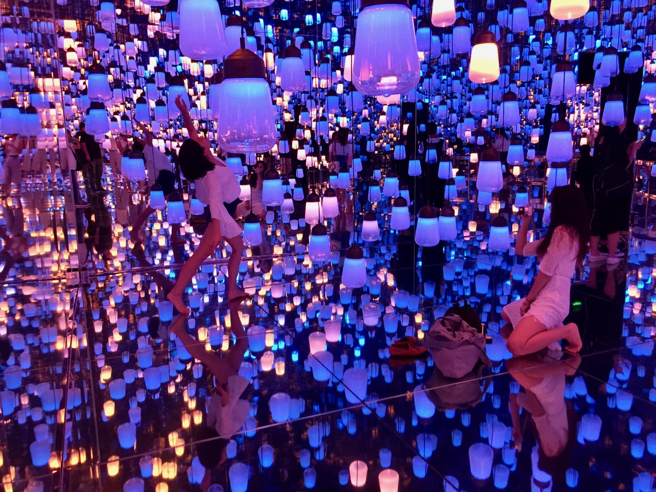 teamLab shines in Shenzhen