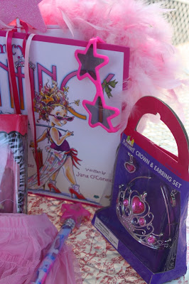 Christy Robbins: Fancy Nancy Gift Set
