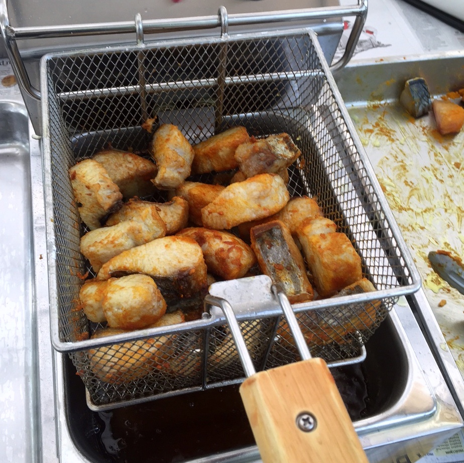 Fried Batang Fish (Mackerel) in Turmeric Powder - The Food Canon