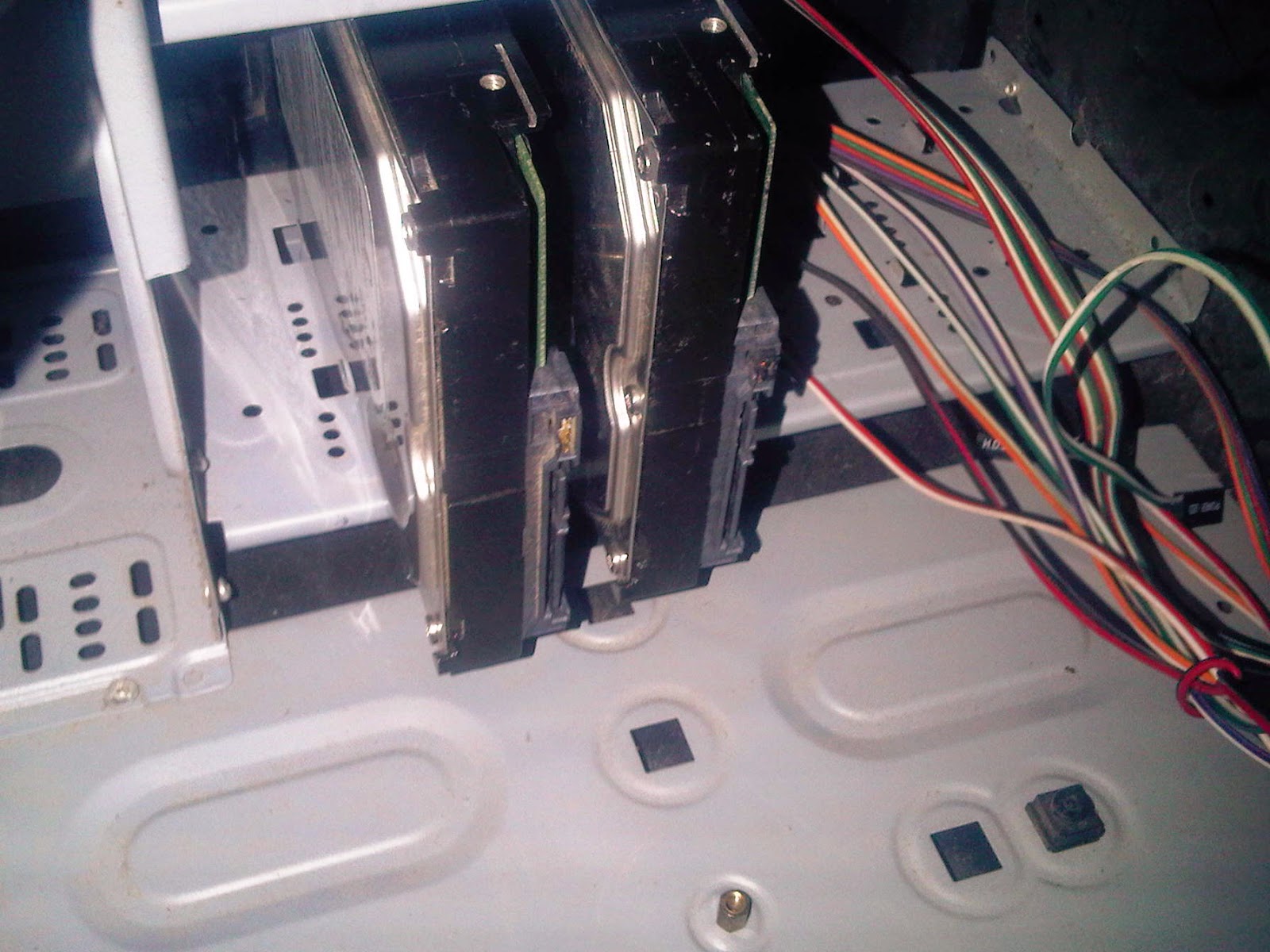 YOGIE: PEMASANGAN KOMPONEN-KOMPONEN CPU