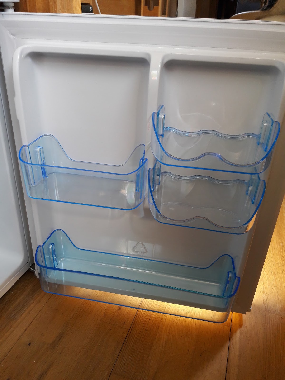 Hard Up Hester.: My tiny fridge freezer