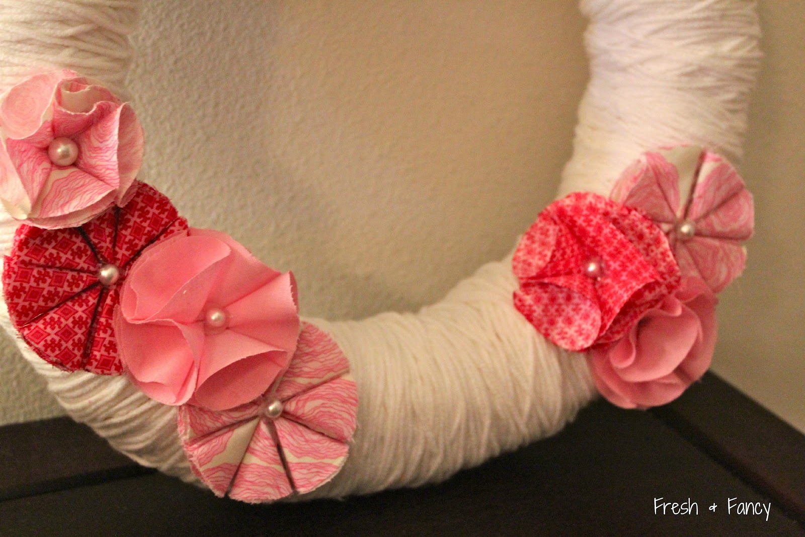 Fresh and Fancy: {DIY} Spring Yarn Wreath & A WINNER!