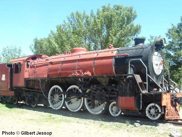old STEAM LOCOMOTIVES in South Africa: Theunissen, Town, SAR Class 16DA ...
