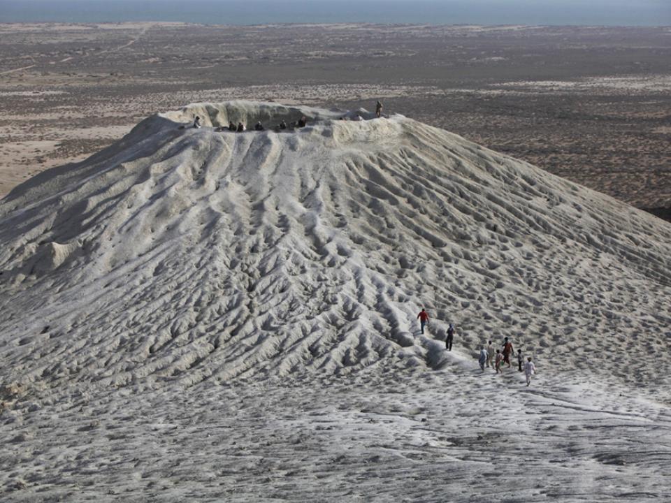 Spreebird wildlife: MUD VALCANOES IN BALUCHISTAN, PAKISTAN