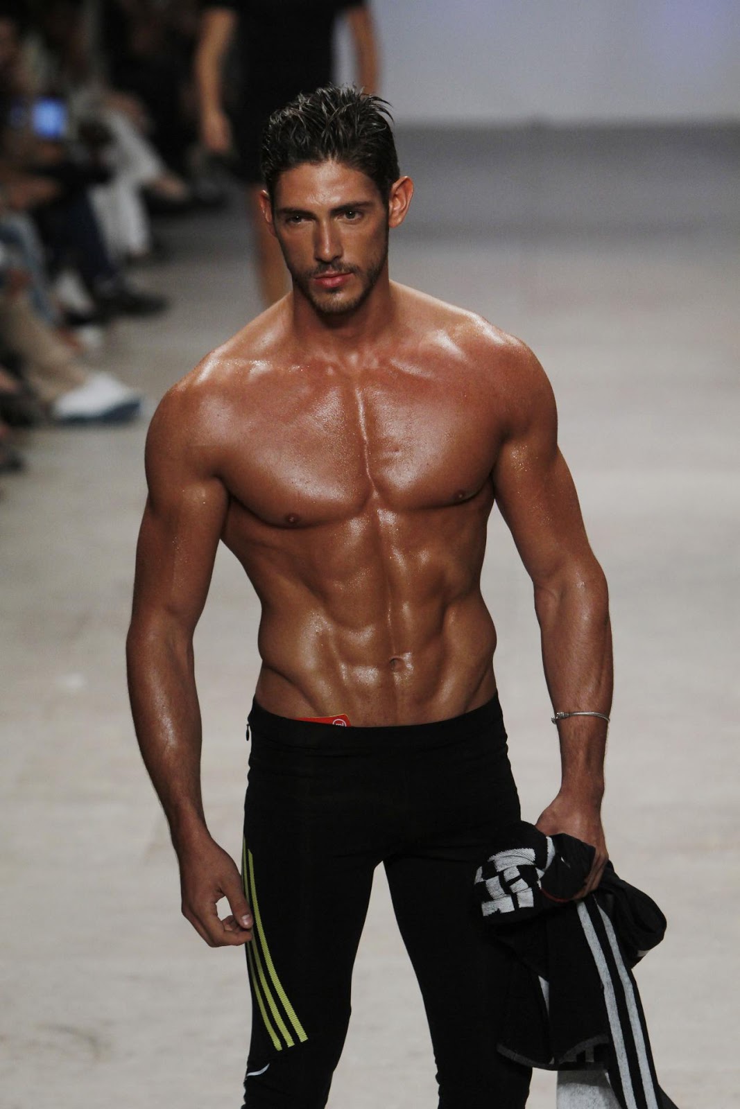 Look Nº 462 - Fake Body! | MARISA'S CLOSET