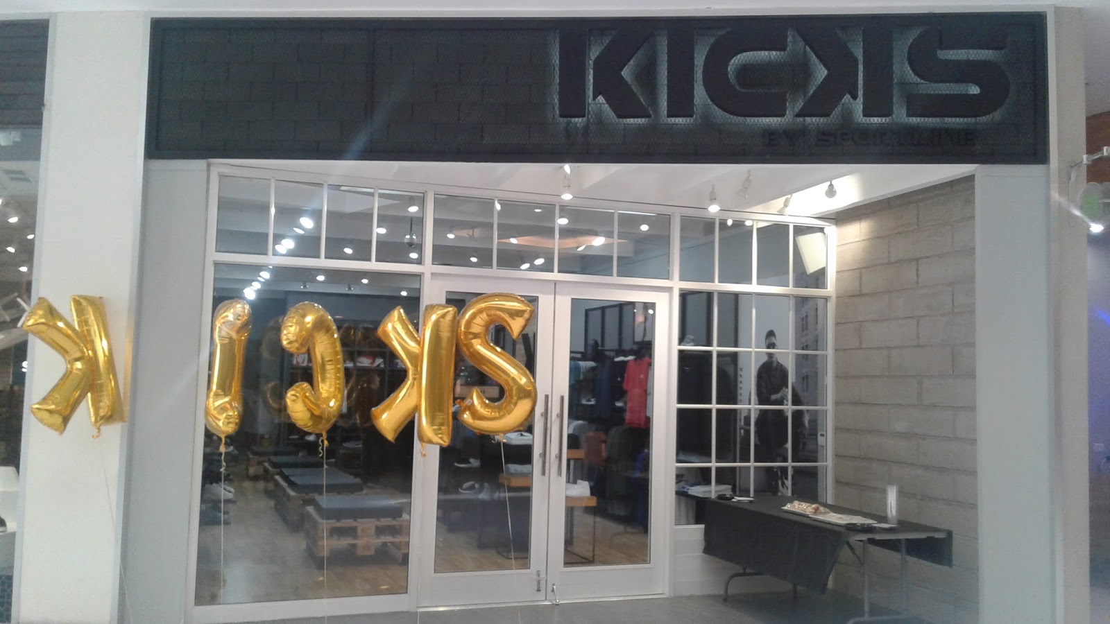 Tienda KICKS abre sus puertas en Mall Multiplaza
