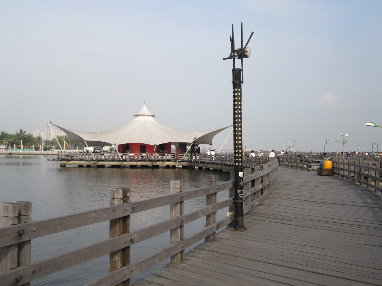 Prima Dien: Pasar Ikan di Dermaga Le Bridge, Ancol