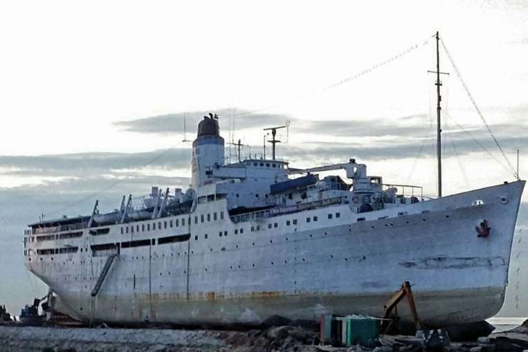 mar do porto santo: Navio com 102 anos transformado em hotel