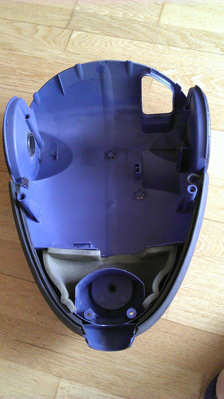 imahginable: Casi se quema la aspiradora. Cómo desmontar una Rowenta ...