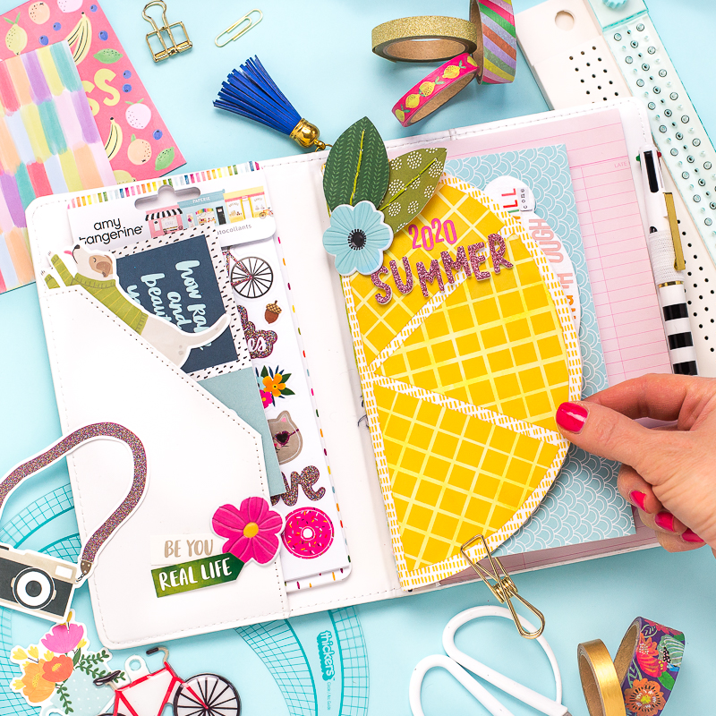 Easy DIY Journal with step by step instructions - Bea Valint | Scrapbooks