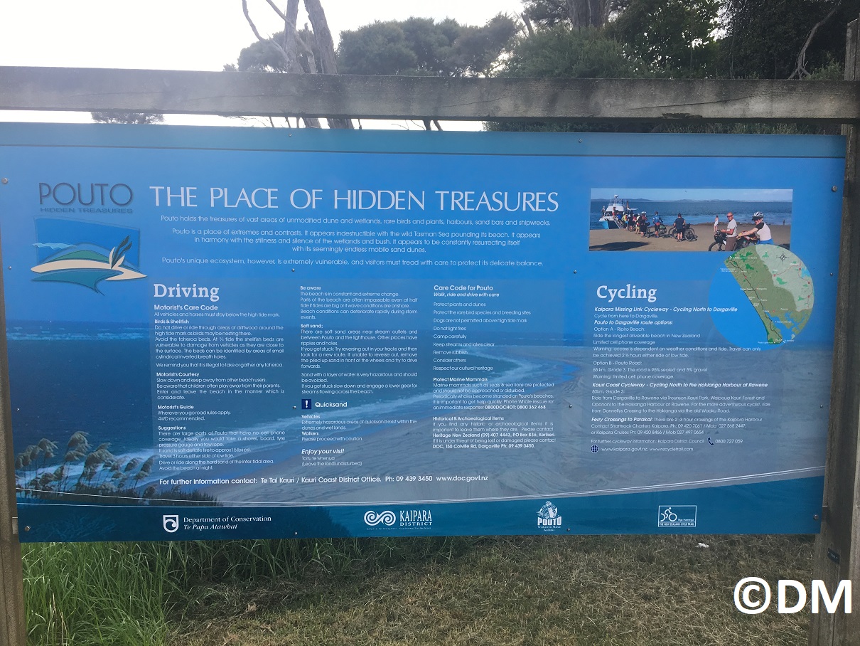 Vivre Auckland: Pouto Point, son phare et la plus longue plage routière ...