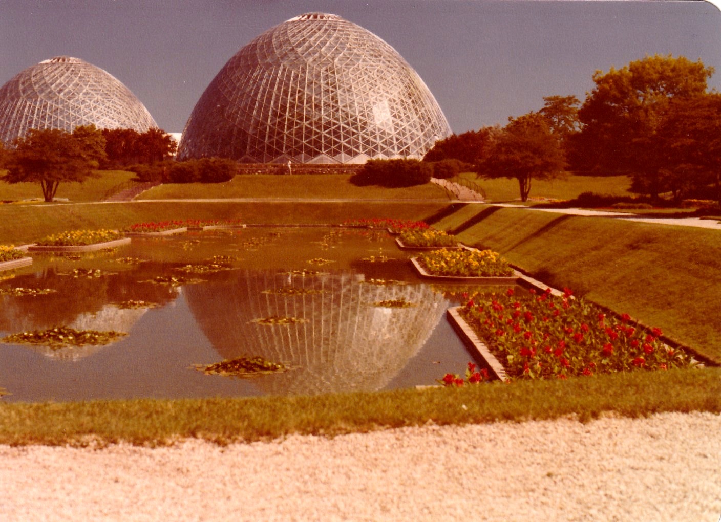 Toys and Stuff: Ed's Travelogue: The Mitchell Park Domes, Milwaukee ...