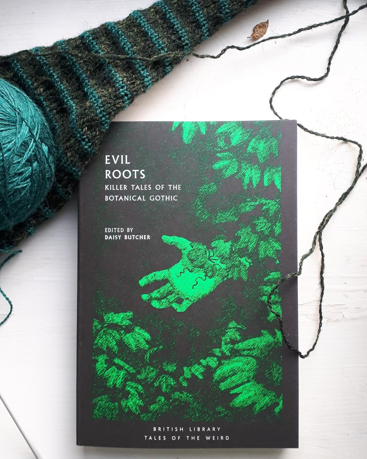 Desperate Reader: Evil Roots: KillerTales of the Botanical Gothic ...