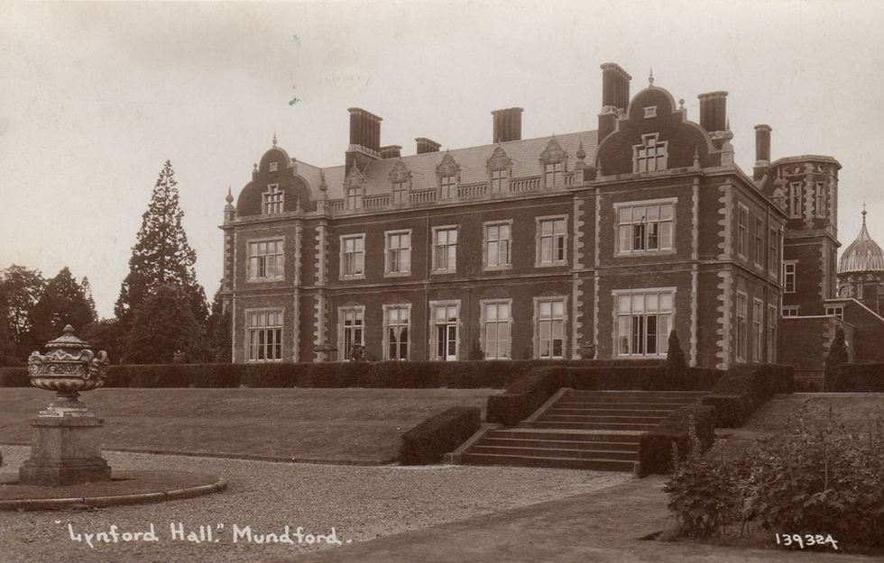 James Neale Photography: Times Gone by of a Norfolk Wedding Hotspot ...