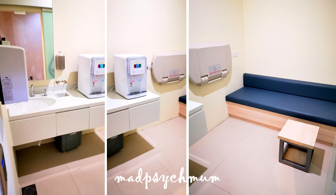 MadPsychMum | Singapore Parenting + Travel Blog: Nursing Room Review