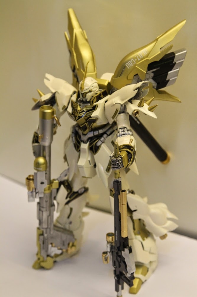 MG 1/100 Sinanju "Knight" Painted Build