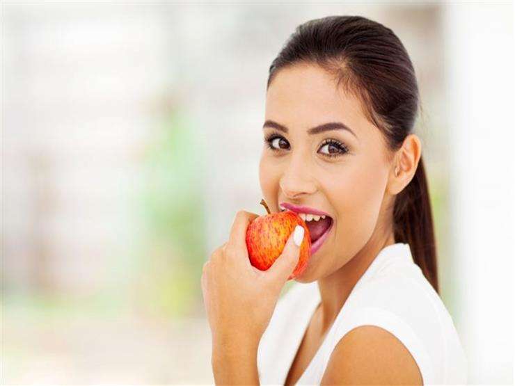 What happens to your body when you eat one apple a day?