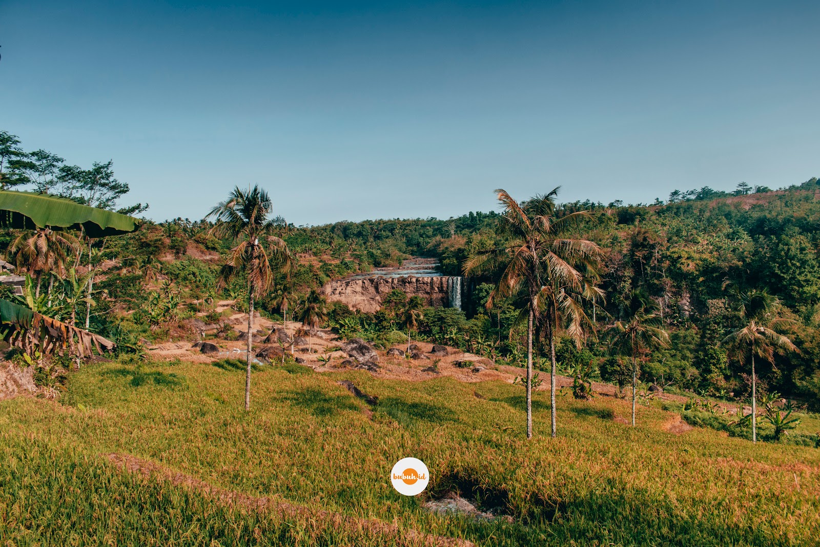Curug Awang - Pesona Air Terjun dengan lebar terpanjang di kawasan ...