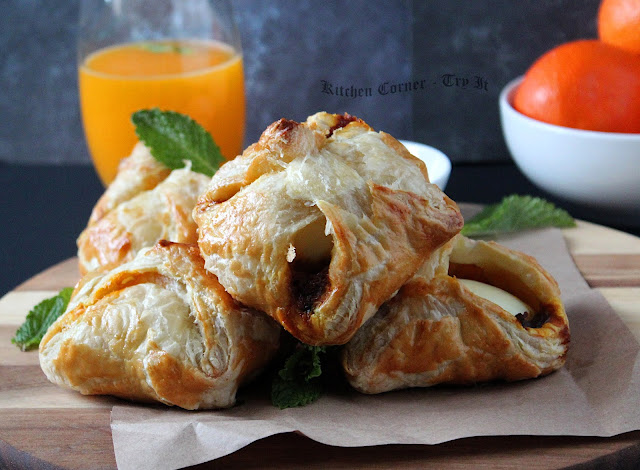 Kerala Bakery Style Egg Puffs/ Mutta Puffs