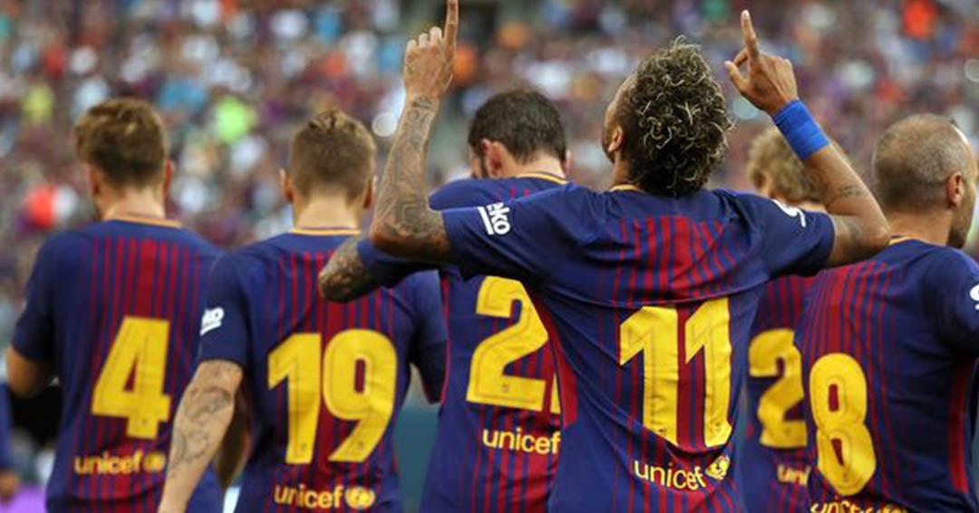 New FC Barcelona 17-18 Home Kit + Numbers - On-Pitch Debut - Footy ...
