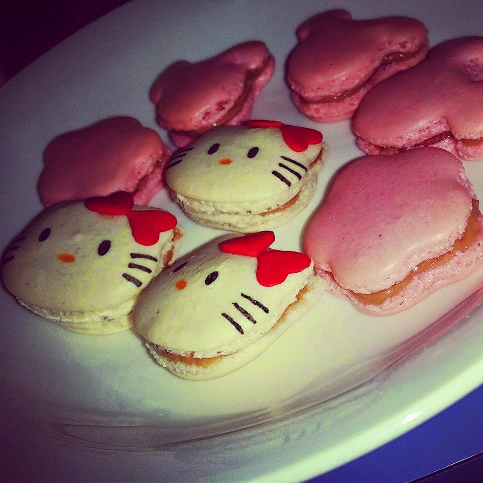 Hello Kitty Macarons -by Joey Foo | Baking's Corner WorkShop