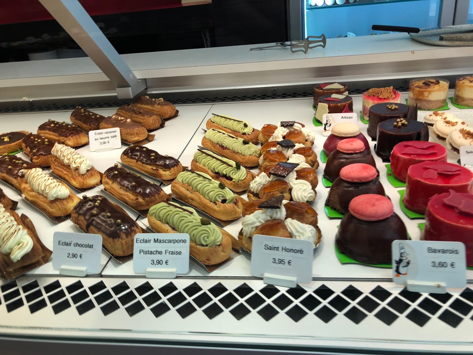 Sophie's absolutely wonderful Scots Adventure .: Coffee eclairs.