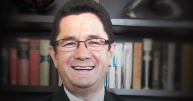 La Vaca: Camilo Cruz - Biografia