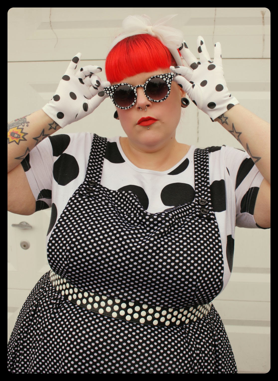 Fatshion Peepshow: Mondo Guerra Crocs and Mismatched Polka Dots