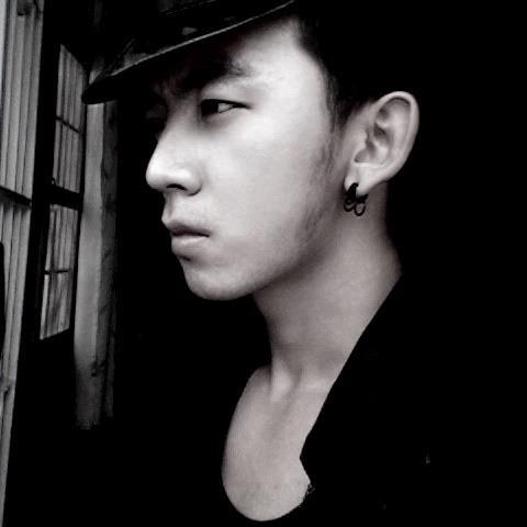 M y a n m a r H u n k s: Charming Ye Htut