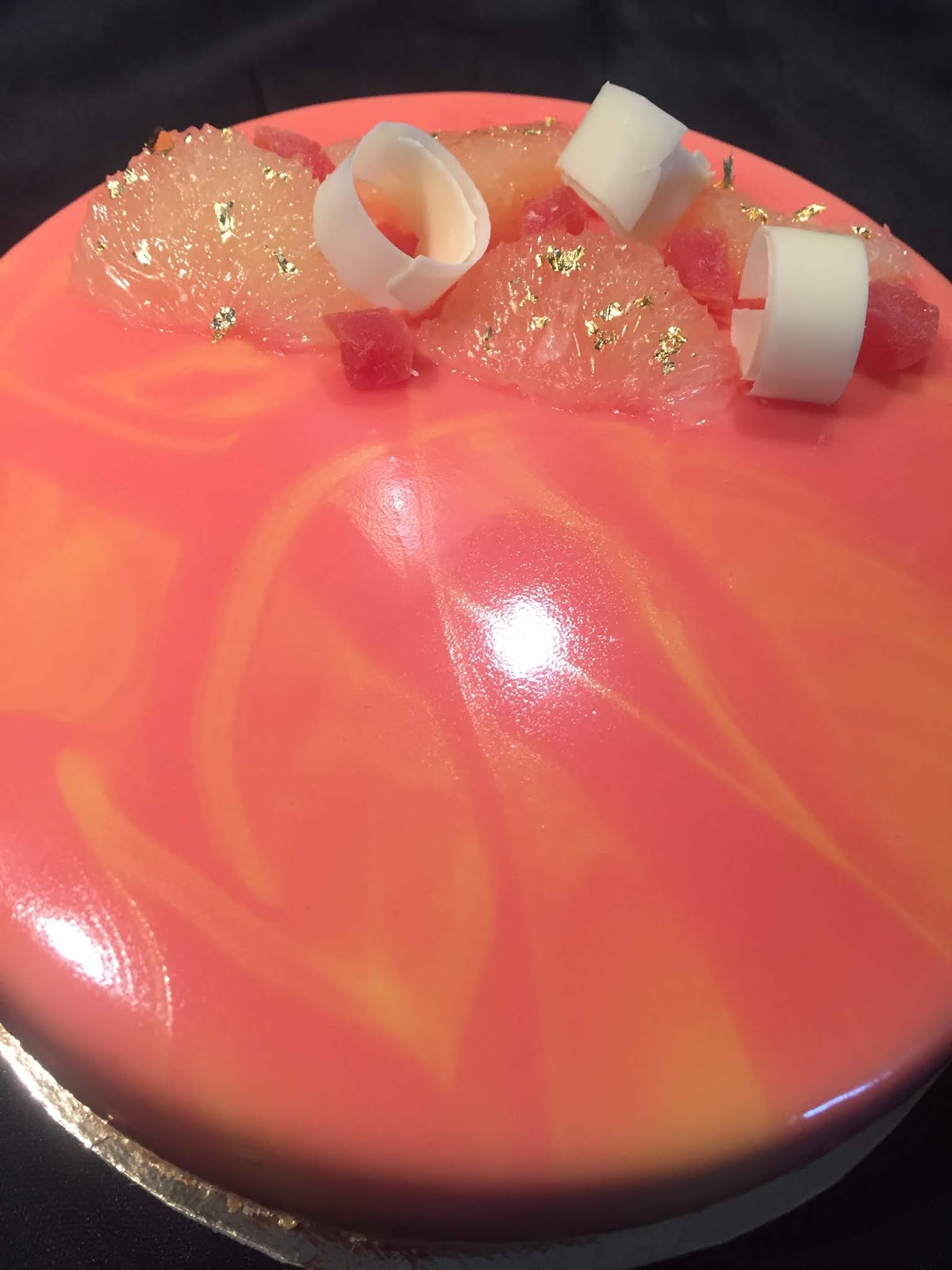 Entremets Pamplemousse Rose et Chocolat Blanc