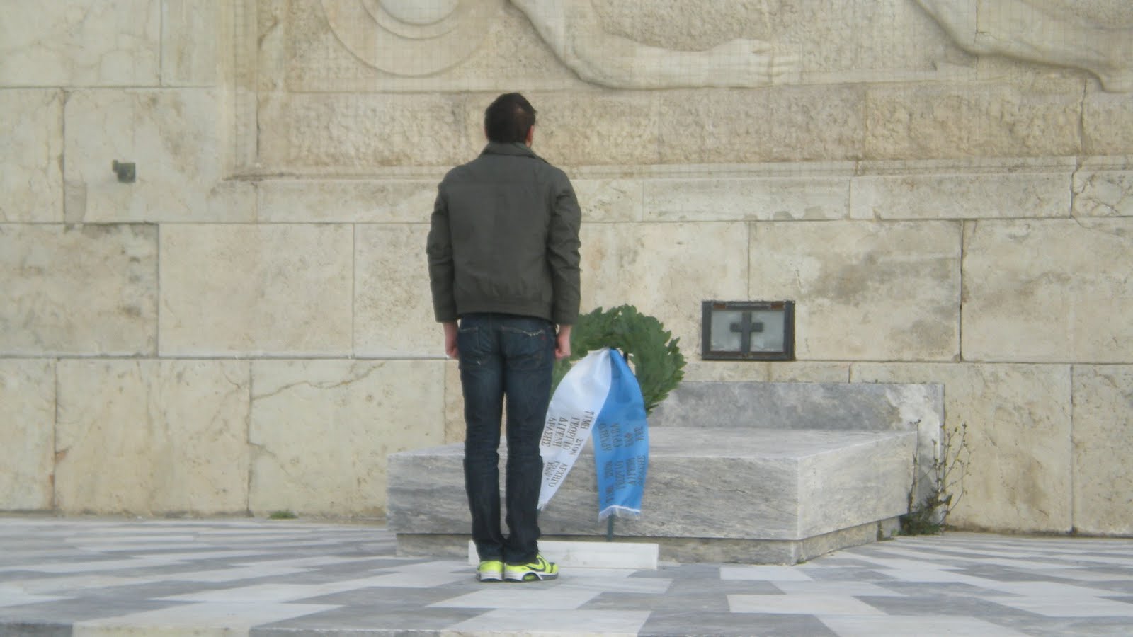 ΓΙΑ ΤΟΝ ΑΡΧΗΓΟ ΣΤΟΝ ΑΓΝΩΣΤΟ ΣΤΡΑΤΙΩΤΗ... ΦΩΤΟΓΡΑΦΙΕΣ ΑΠΟ ΤΗΝ ...