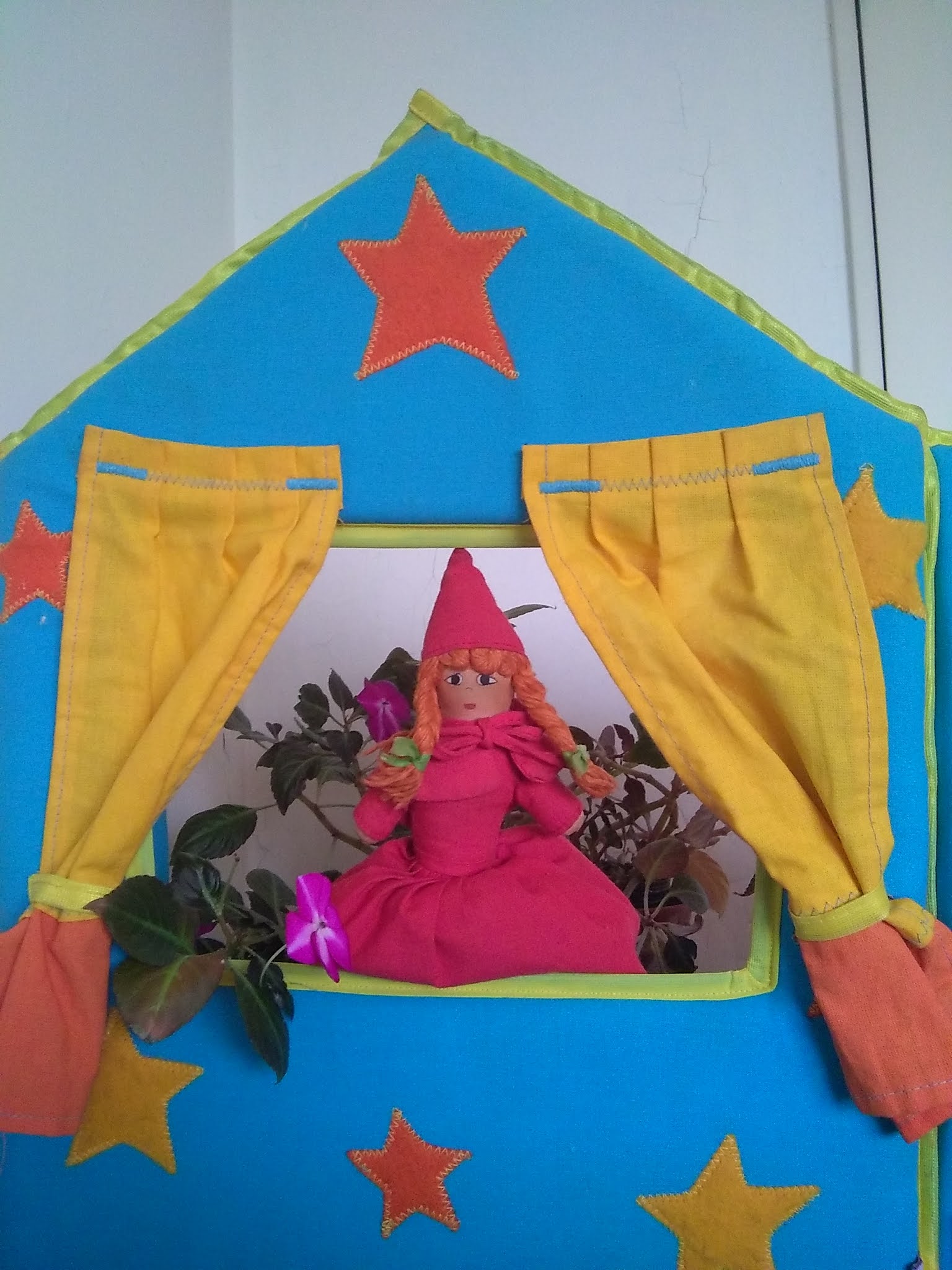 Biblioteca "Rosario V. Peñaloza" Escuela 24-DE 14: Caperucita Roja ...