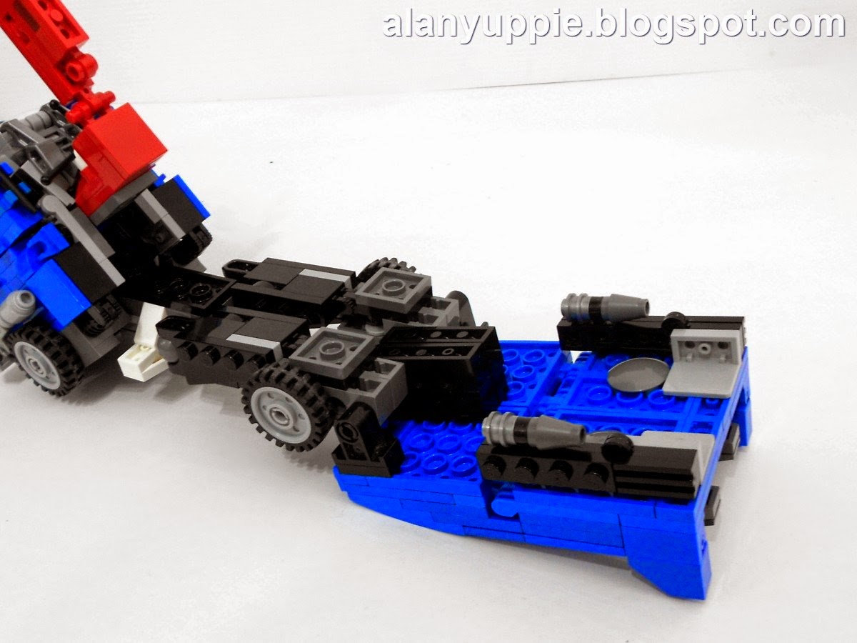 Alanyuppie's LEGO Transformers: Towmecha TM-6656 , Highway Defender!