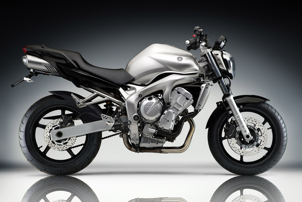 World Automotive Center: Yamaha FZ6 sporting middleweight sport bike