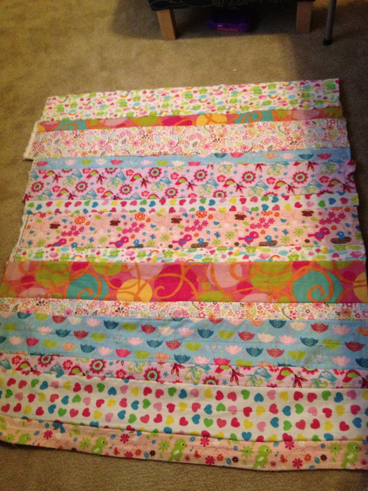 The Wanna-Be Crafter: Strip Rag Quilt