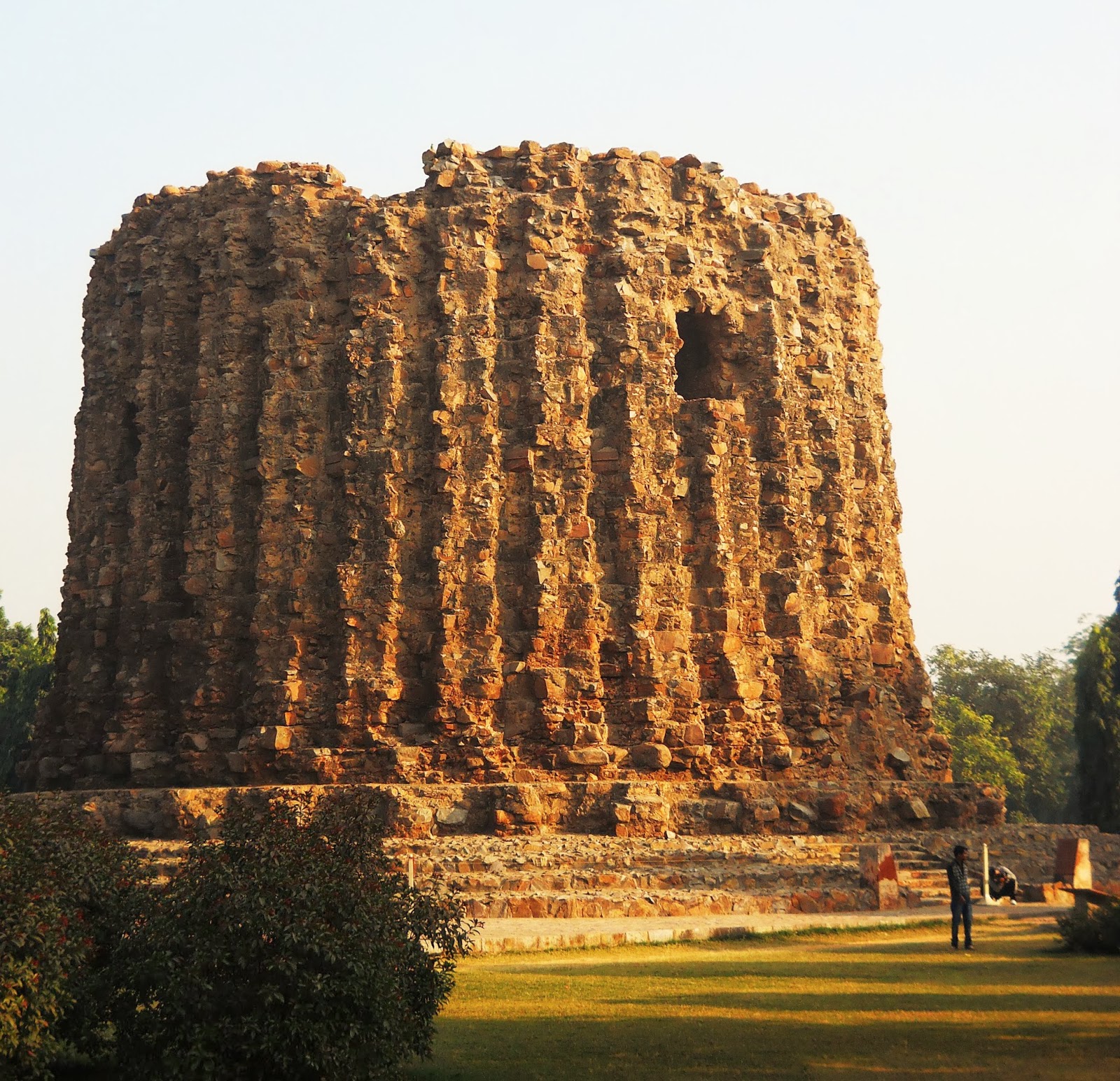 evenfewergoats: Mehrauli: Qutb Minar Complex