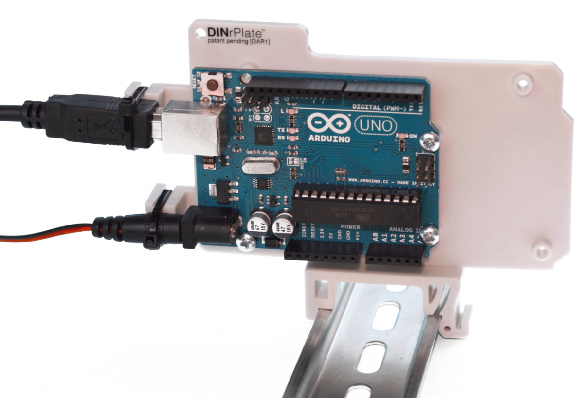 DINrPlate - des supports Rail Din pour Raspberry-Pi, Pi Zero, ODroid C2 ...