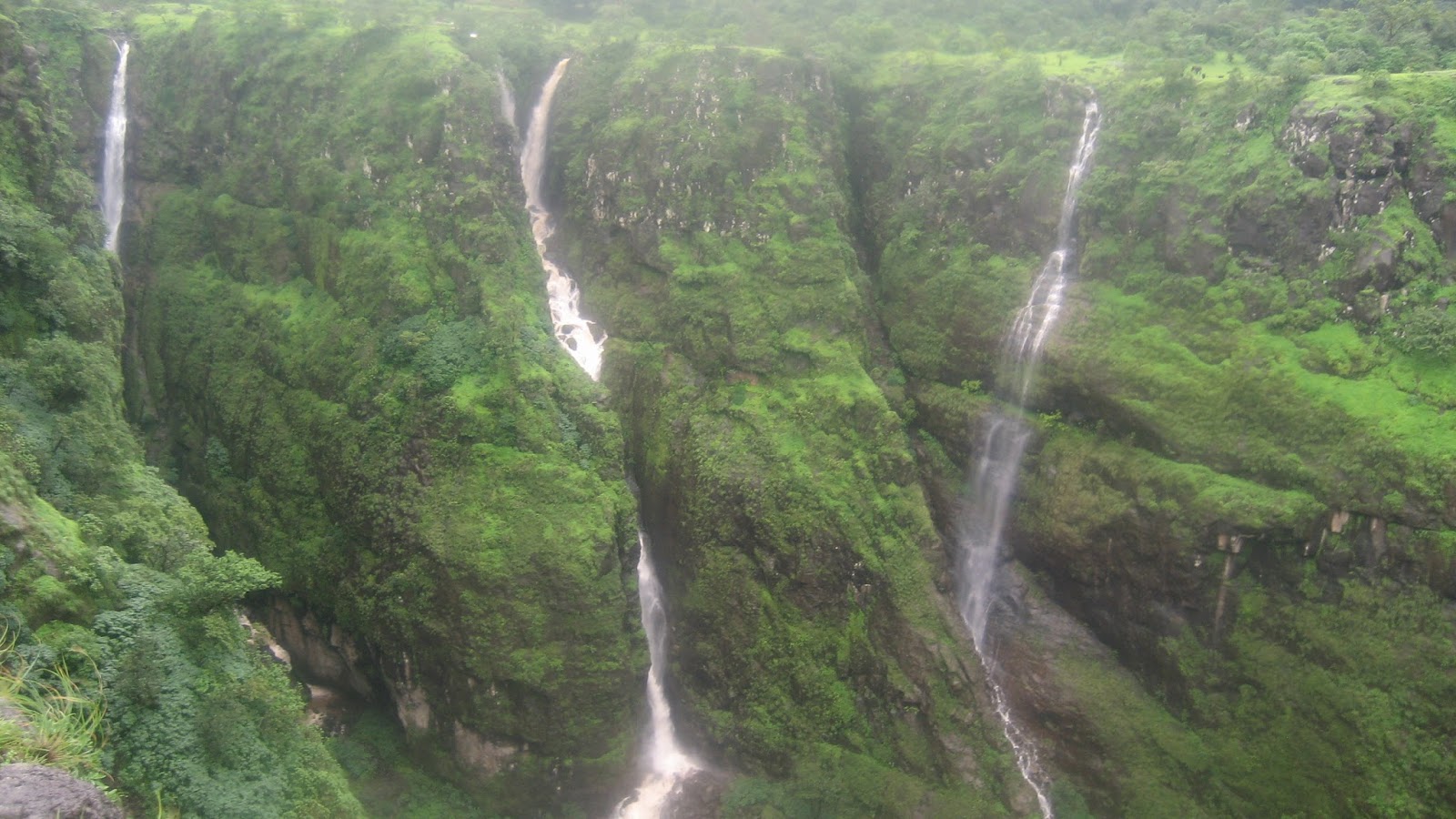 On the Edge of Sahyadris: Ahupe Ghat: A memorable walk through heaven