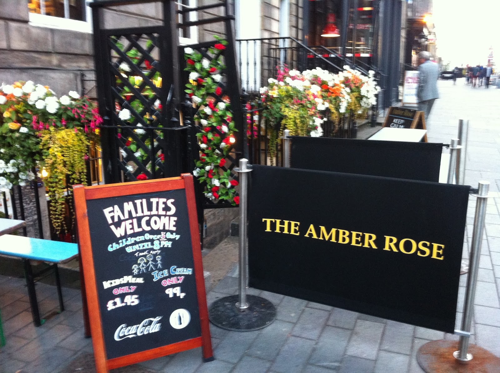 Near And Far: STARTING OFF IN EDINBURGH