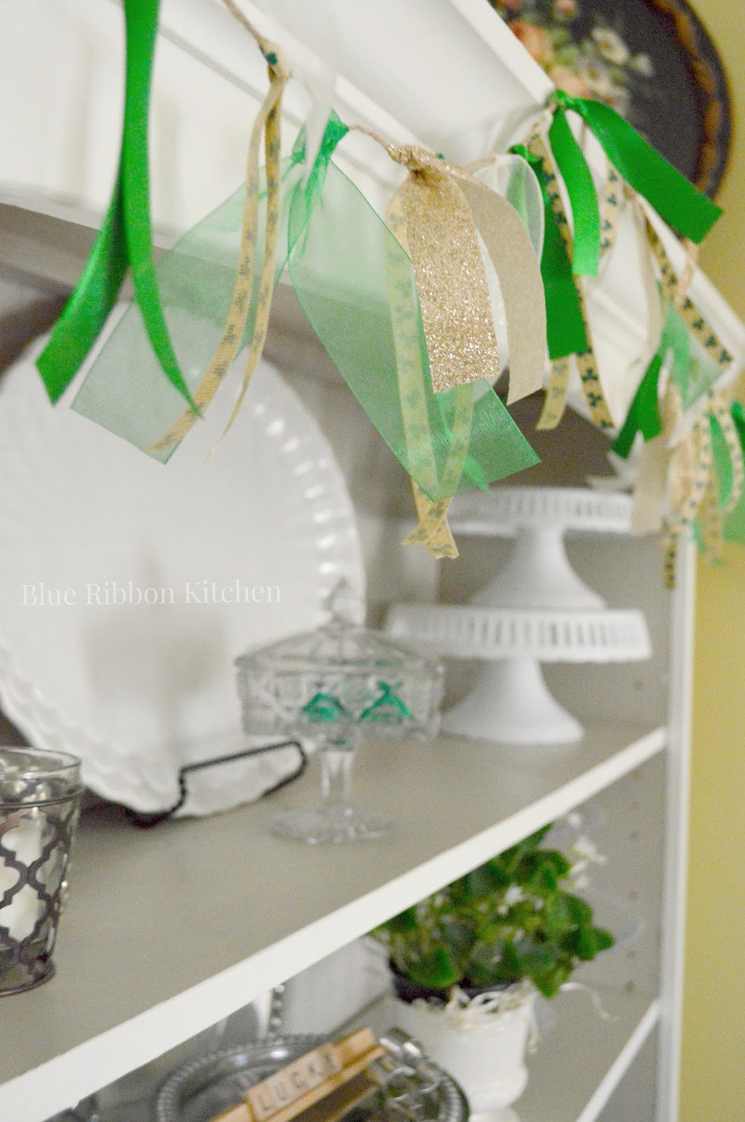 Blue Ribbon Kitchen: My Good Luck Charm | Ribbon Garland