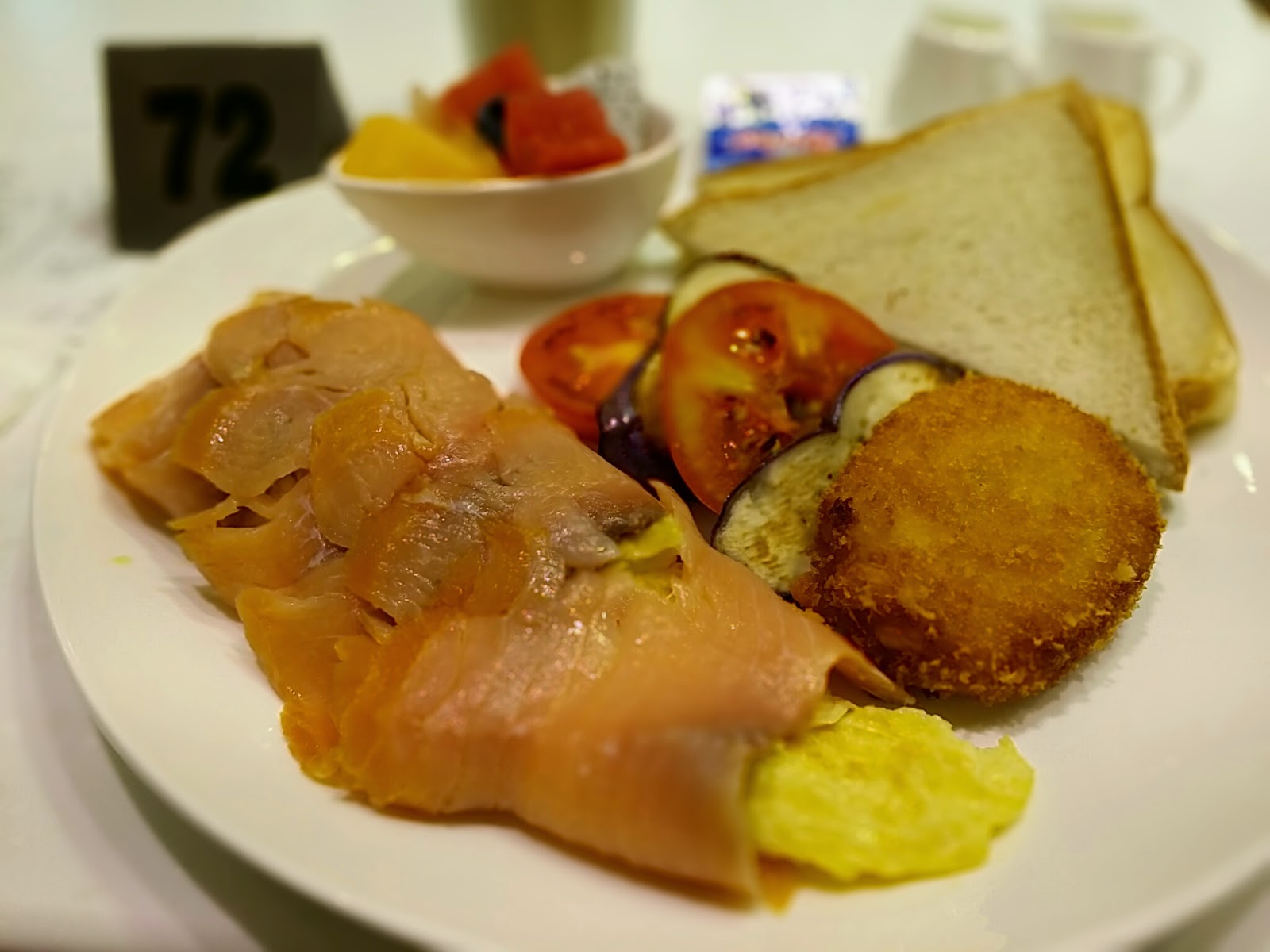 Locky's English Playground: Food & Dining: Log-On Cafe Big Breakfast ...