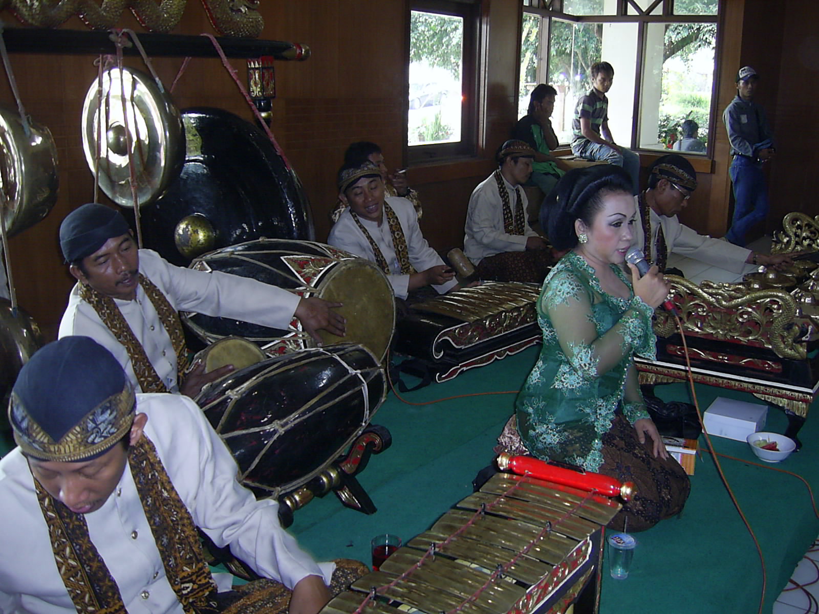 the unique cultures in indonesia: Karawitan