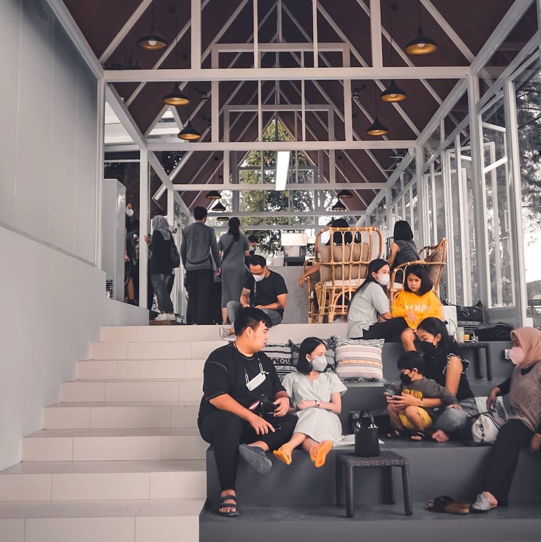 Lokasi & Harga Menu Edelweiss Cafe Tea & Coffee Bandung