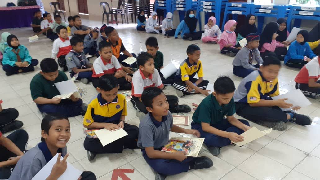 SK FELDA RAJA ALIAS 3: Majlis Penyampaian Hadiah Dan Sijil Kokurikulum