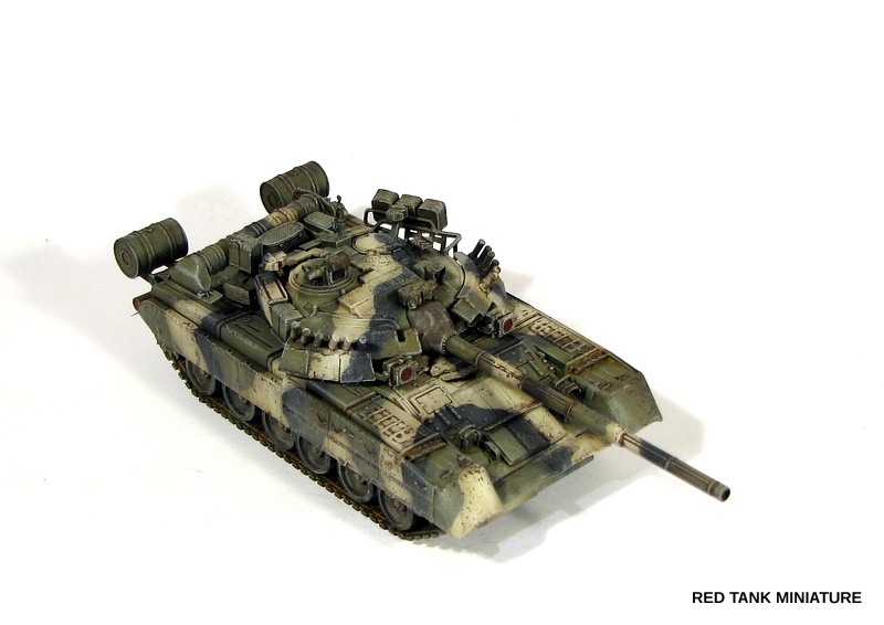 Gulumik Military Models: T-80 UK 1/72