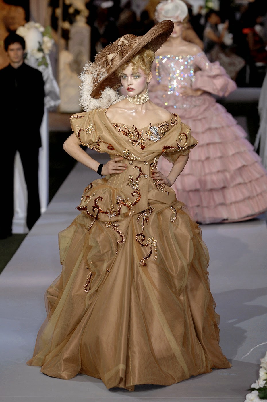 Fashion Show: Christian Dior Couture Fall 2007 | John Galliano
