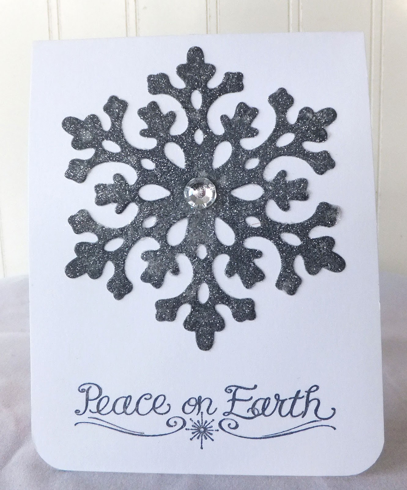 Paper Panacea: Snowflake Christmas card...
