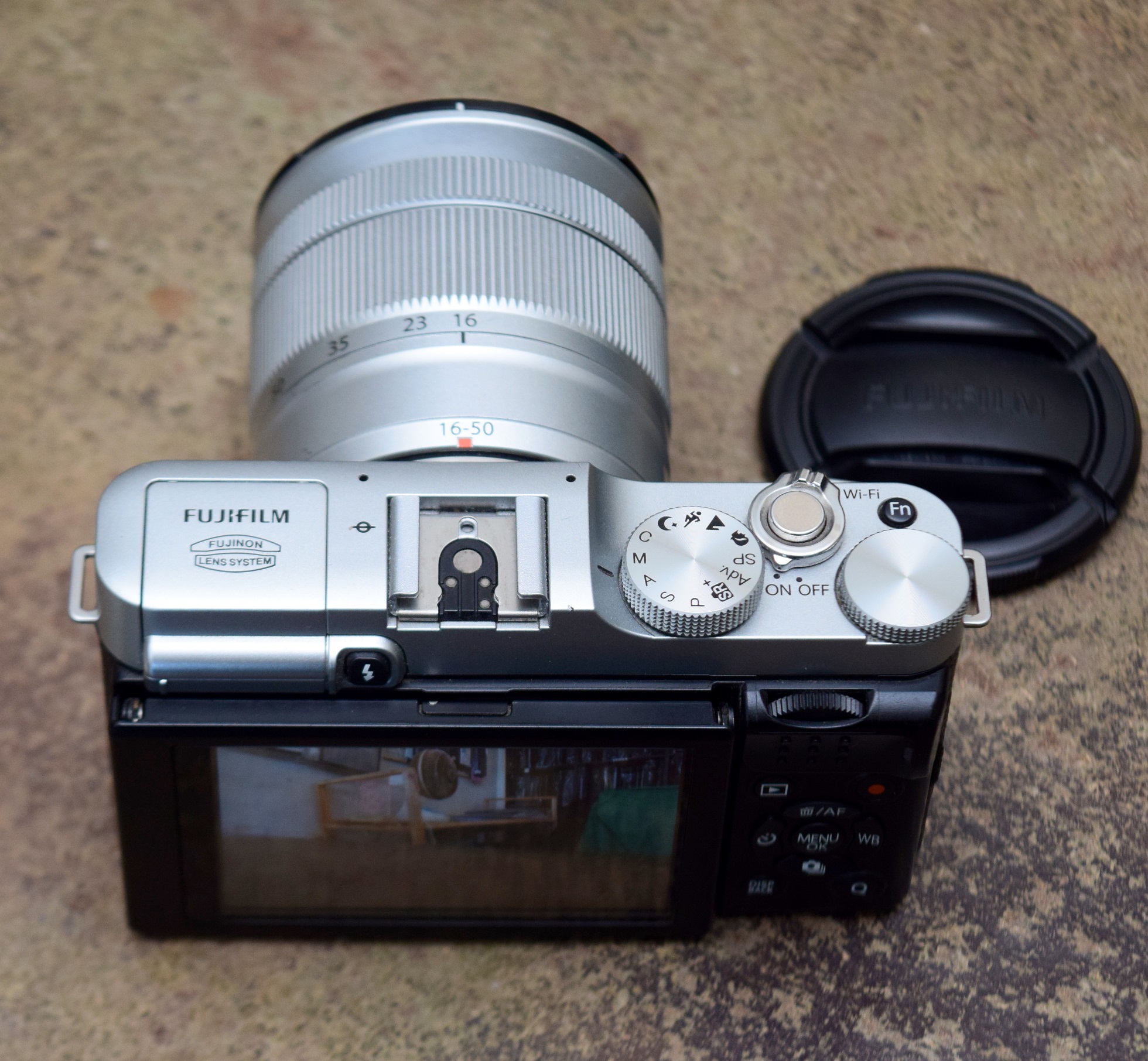 Jual Mirrorless Fujifilm X-A2 Built-in Wi-Fi Fullset | Jual Beli Laptop Bekas, Kamera, Service ...